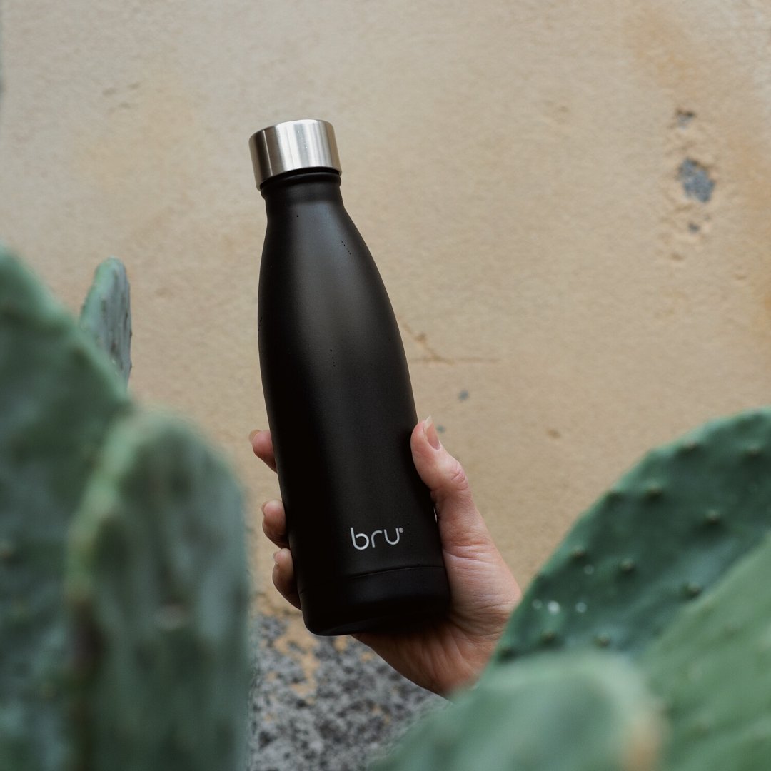 Refillable water bottle | bru